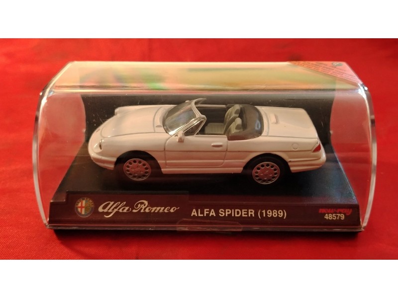 ALFA ROMEO SPIDER 1-43 1989