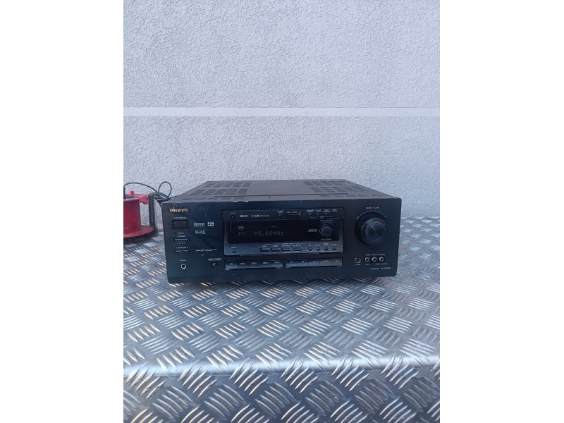 Onkyo AV Receiver TX-DS676