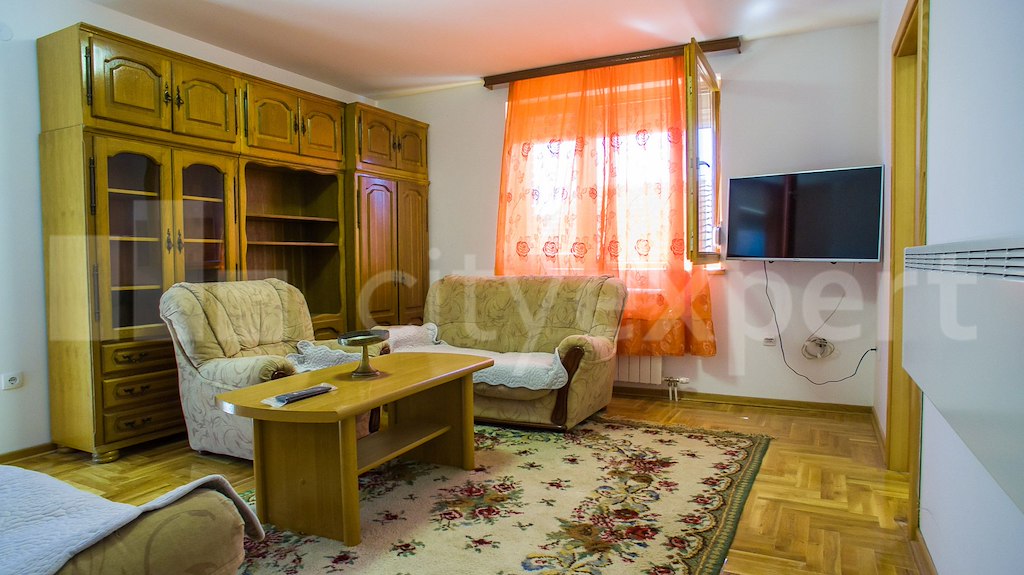 Stan u kući za izdavanje BEZ PROVIZIJE: Dvosoban, 50m², Kalemarska, Voždovac - 400€