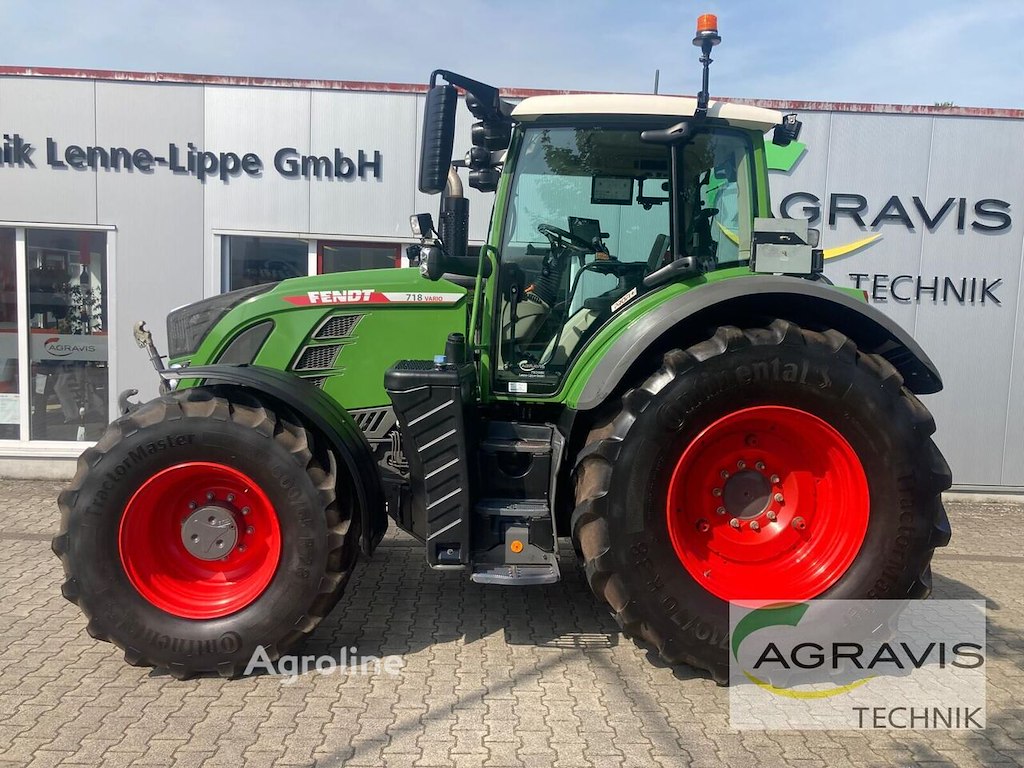 Fendt 718 VARIO GEN-6 traktor točkaš