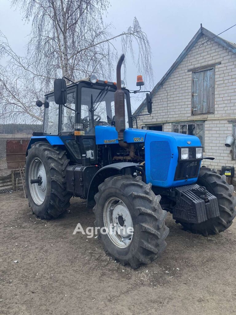 MTZ Belarus 1221.2 traktor točkaš