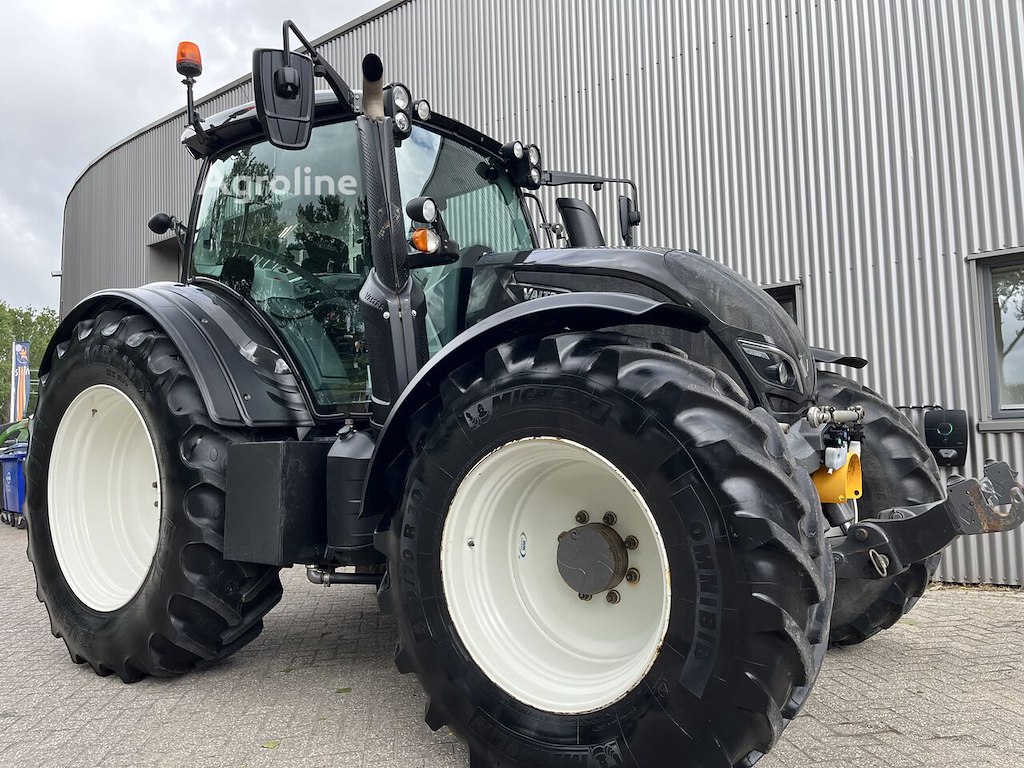 Valtra N174 Active traktor točkaš