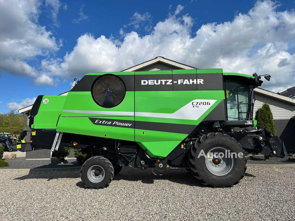 Deutz-Fahr C7206 With 24feed - 7.2m header. kombajn za žito