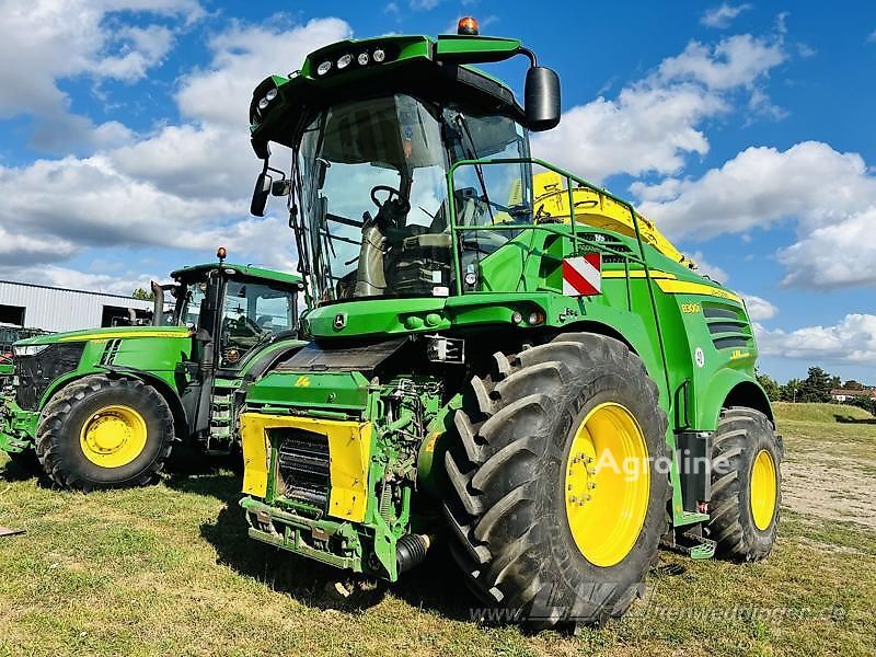 John Deere 8300 krmni kombajn