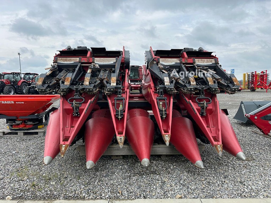 Nova Case IH 4408F 75 žetelica za kukuruz