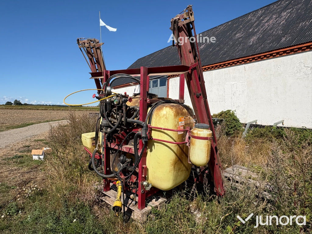 Prodaje se Hardi nošenu prskalicu na aukciji