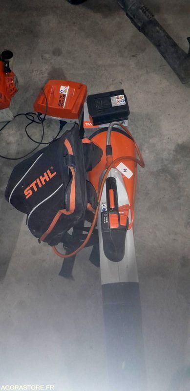 Prodaje se Stihl BGA 200 duvač na aukciji