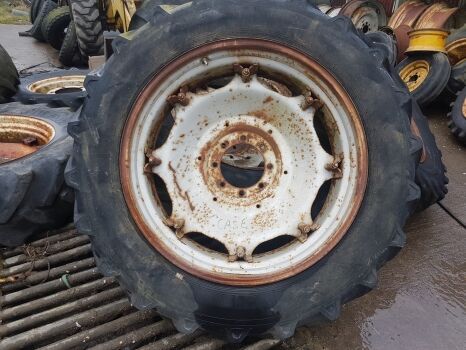 Case IH Rear Wheel And Tyre 13.6r38 točak