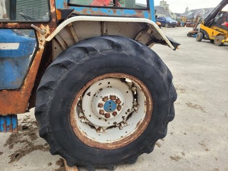 Ford 2600, 3600, 4600, 4000 Rear Wheel Rim And Tyre 16.9 R30 točak