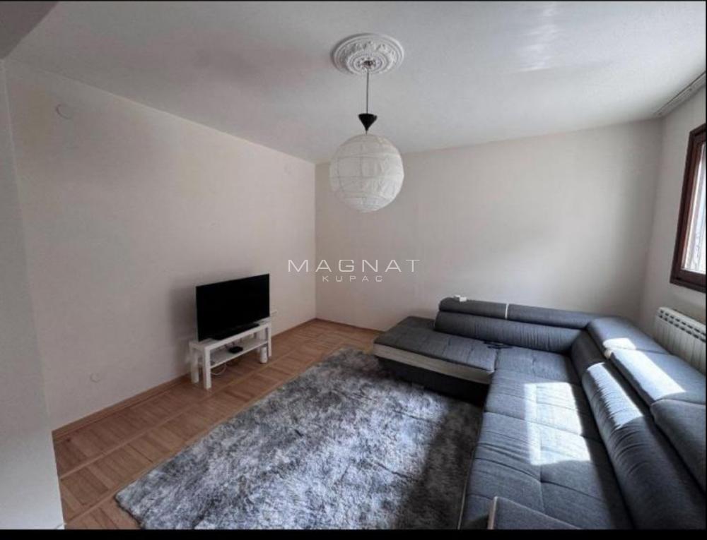 Voždovac - trosoban stan ID#5355 600 €