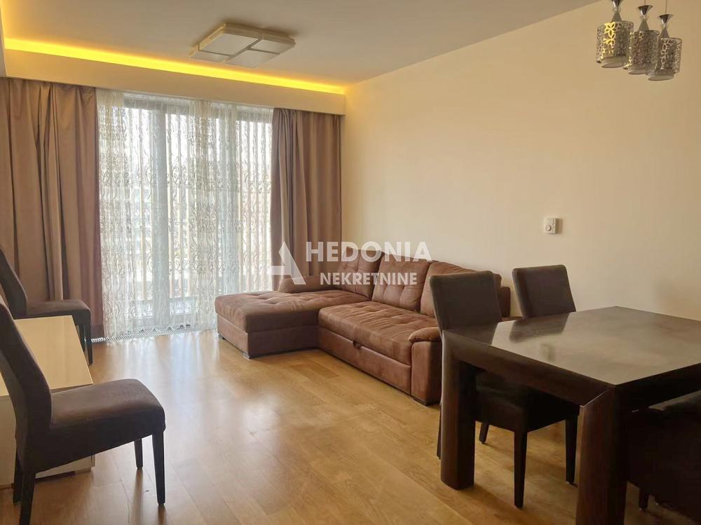 West 65, izdavanje, nov, 3.0, namešten, garaža ID#10263 1.600 €