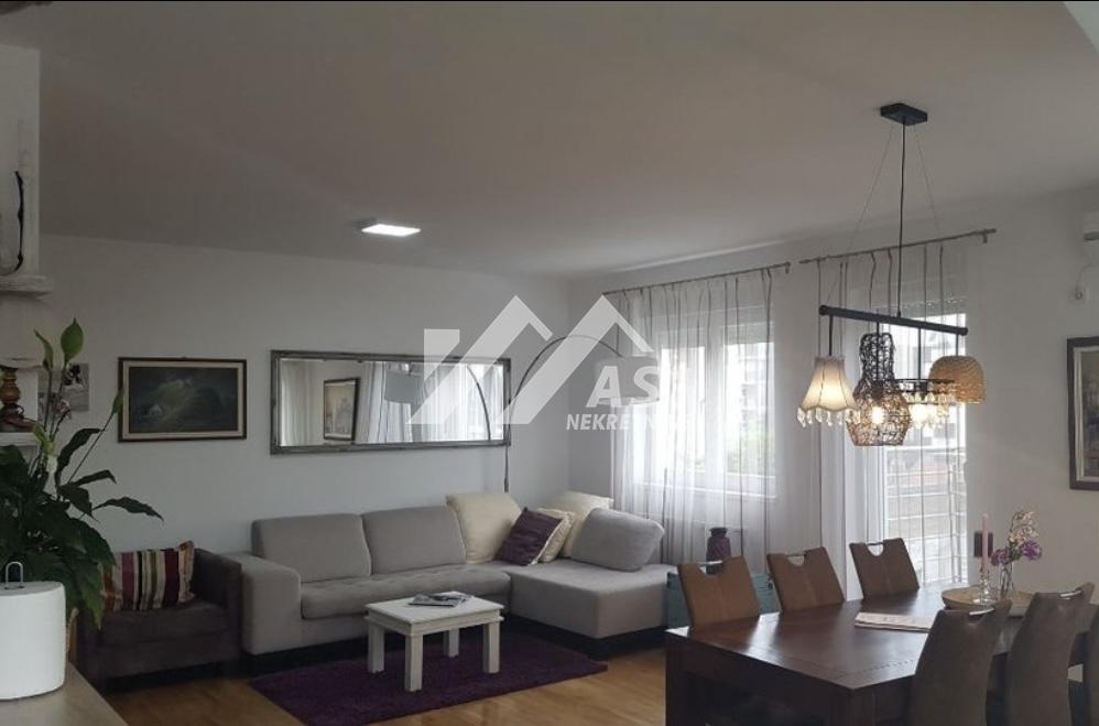 Izdaje se prelep duplex petosoban stan na Rotkvariji ID#4187 1.400 €