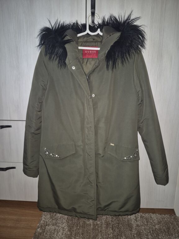 Ženska Guess Parka Jakna Ženska zimska parka Guess u maslinasto
