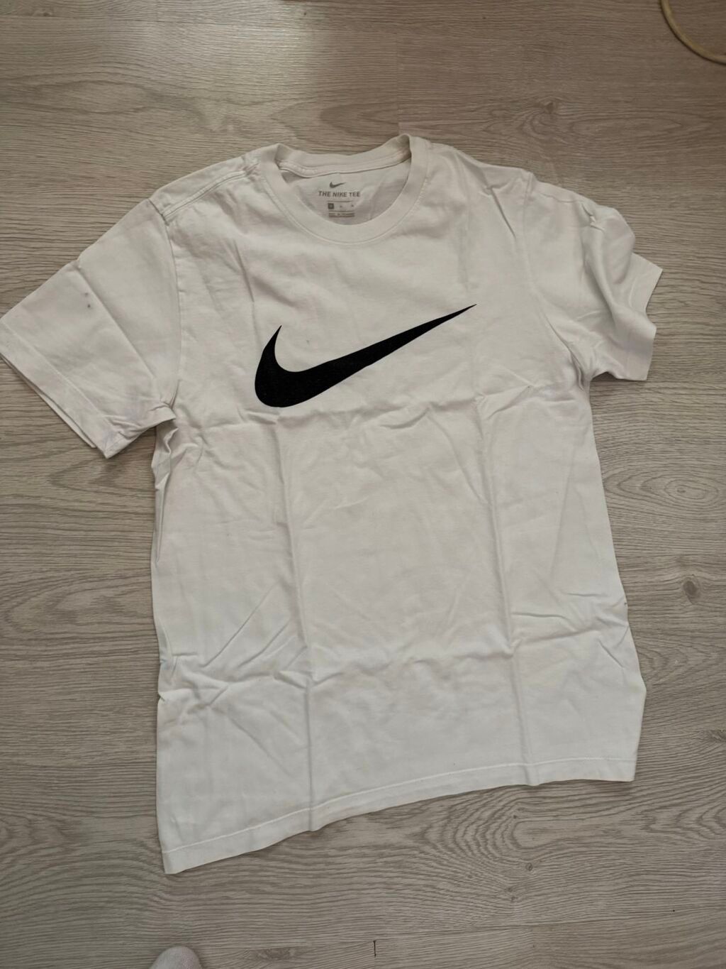 Nike majica kratkih rukava – The Nike Tee - Boja: bela sa velikim