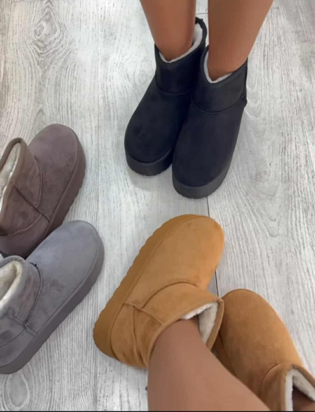 Ugg mini čizme, bоја - Crna