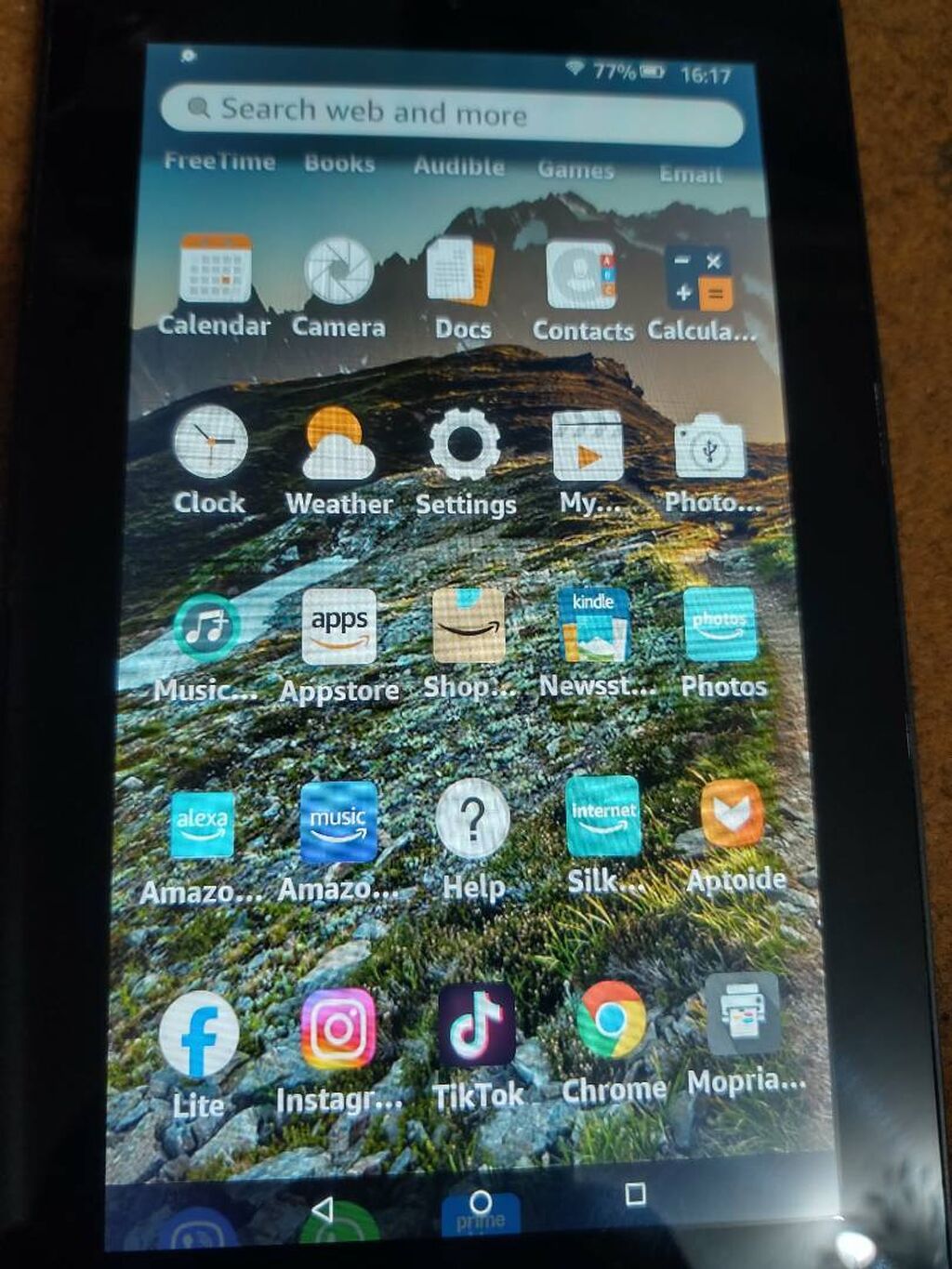 Amazon Fire tablet - Model: na poleđini označeno kao “SV98LN”, Fire