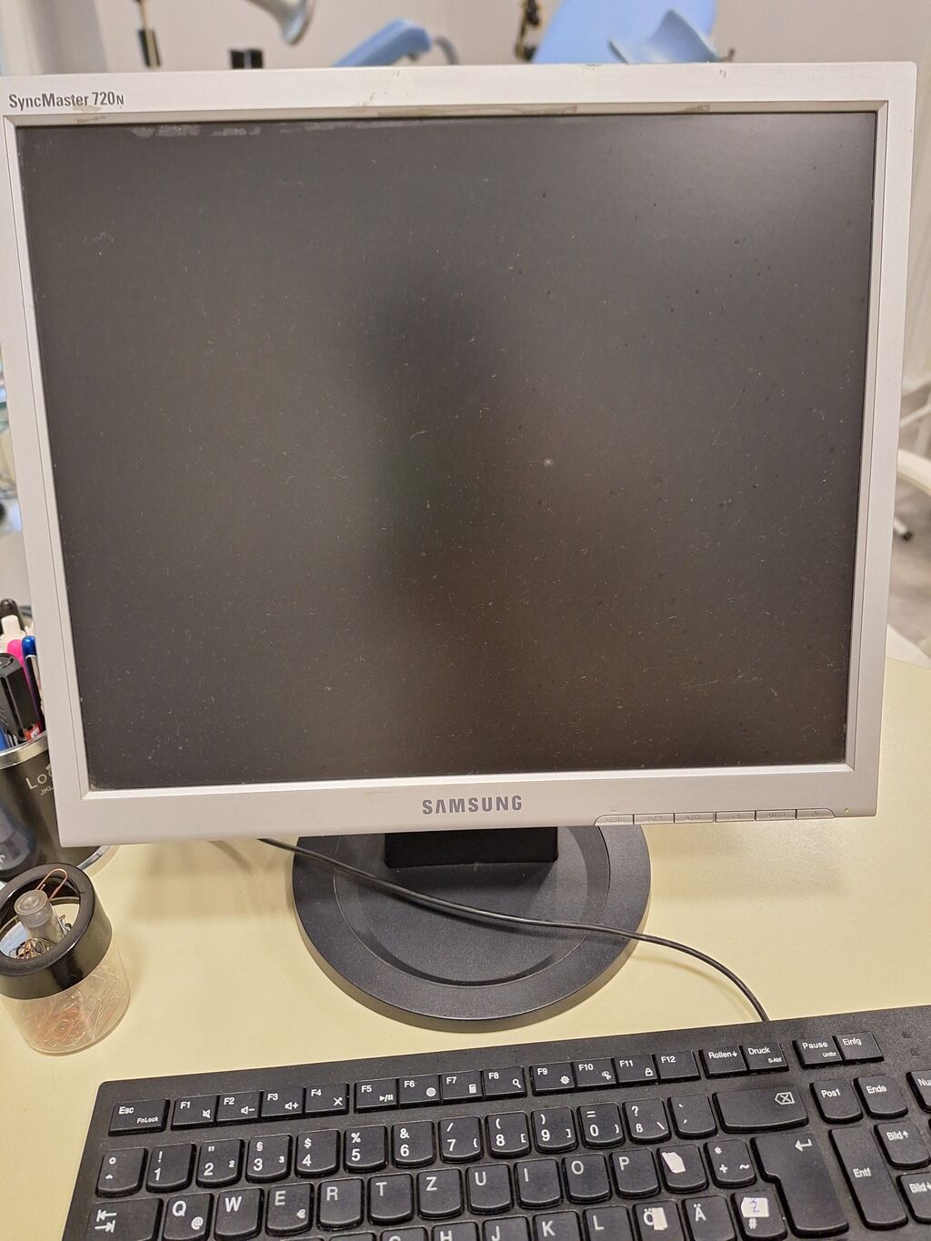 Samsung LCD monitor SyncMaster 720N (model 720N, code LS17MJVKS/EDC)