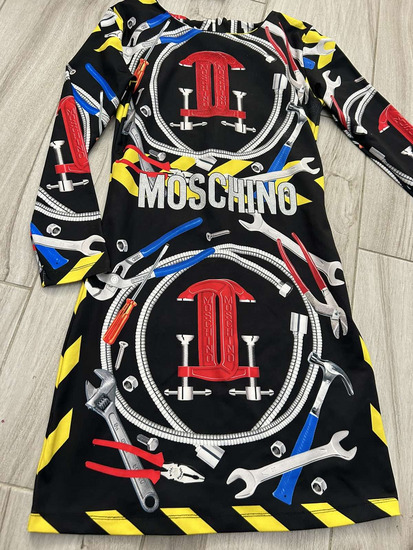 LOVE MOSCHINO HALJINA
