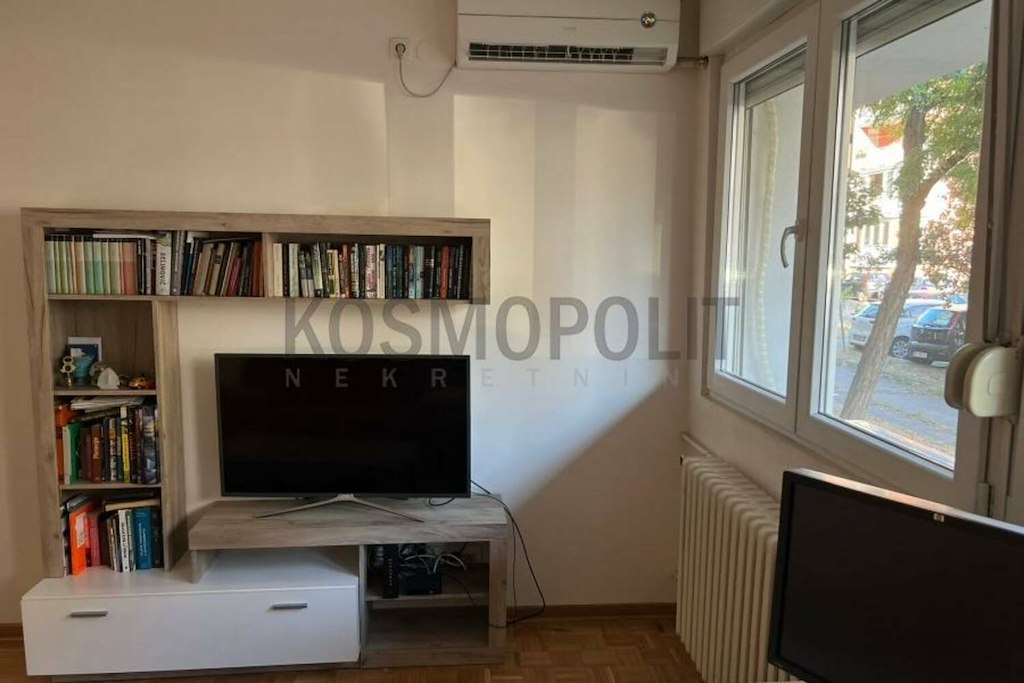 Novi Beograd, Blok 11, Hotel Jugoslavija, Džona Kenedija, 2.0, 44m2, 450 EUR