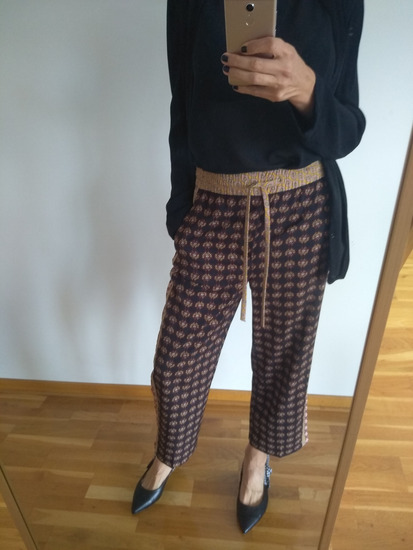 Zara Woman pantalone-SNIŽENO    ️     1199