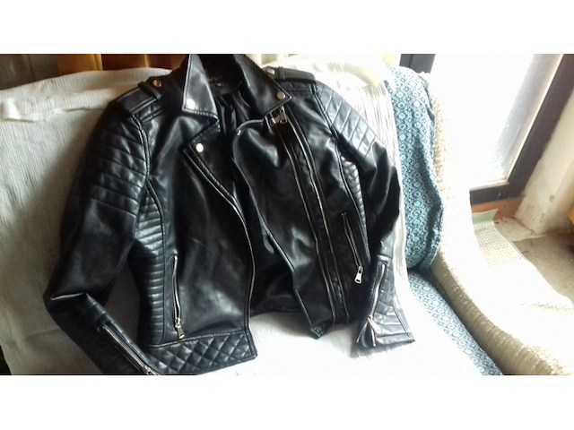 JAKNA ZENSKA ..SPORTSKA