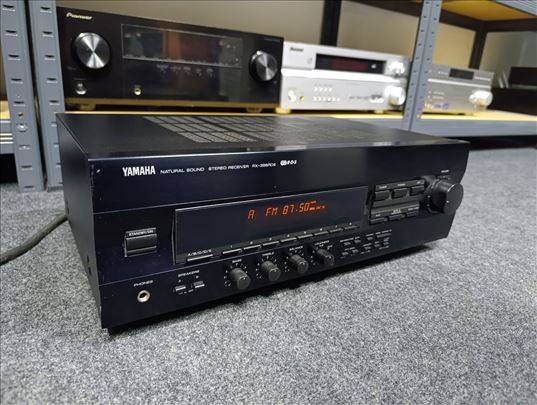 Yamaha RX 396 crna stereo risiver