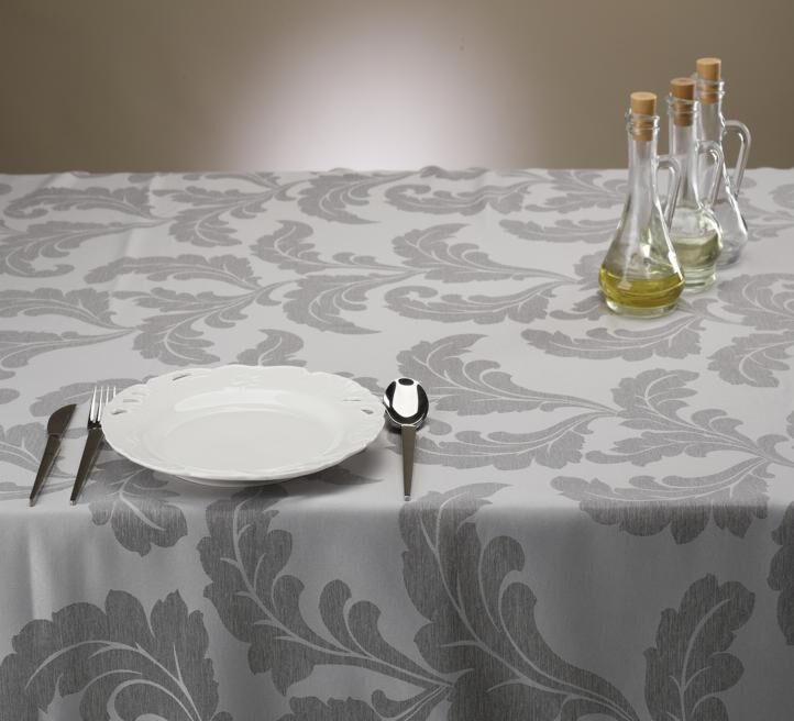 STEFAN STOLNJAK KARMEN 140 CM X 250 CM - SILVER