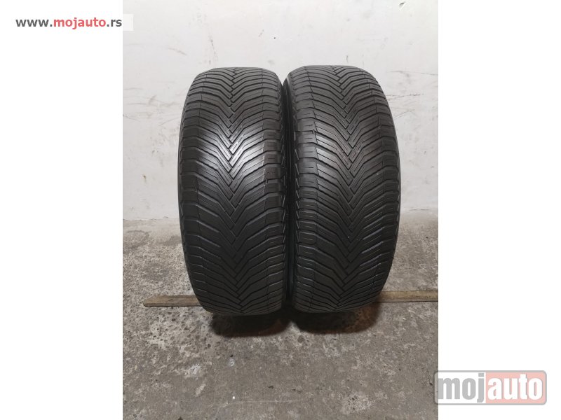 3418. Gume MICHELIN 19-ice, ZIMSKE 235/55, Šara 4,9 mm, DOT 5223