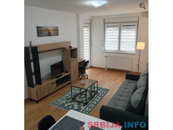Dvosoban Apartman Zevs Novi Sad Telep