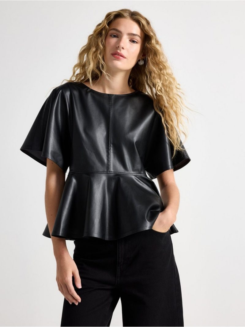 Bluza – Peplum top in imitation leather
