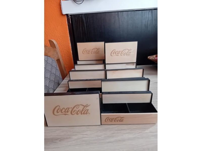COCA COLA DRŽAČ ZA SALVETE ( 12 komada)