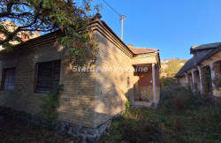 Bukovac- Kuća 250 m2 starije gradnje na Placu od 1750 m2 na Top Lokaciji-065/385 8880