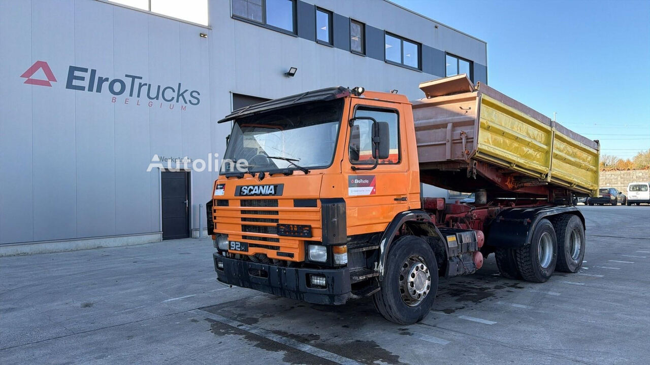 Scania 92 M (MANUAL PUMP / 6X4 / STEEL SUSP. / LAMES / POMPE MANUELLE) kiper
