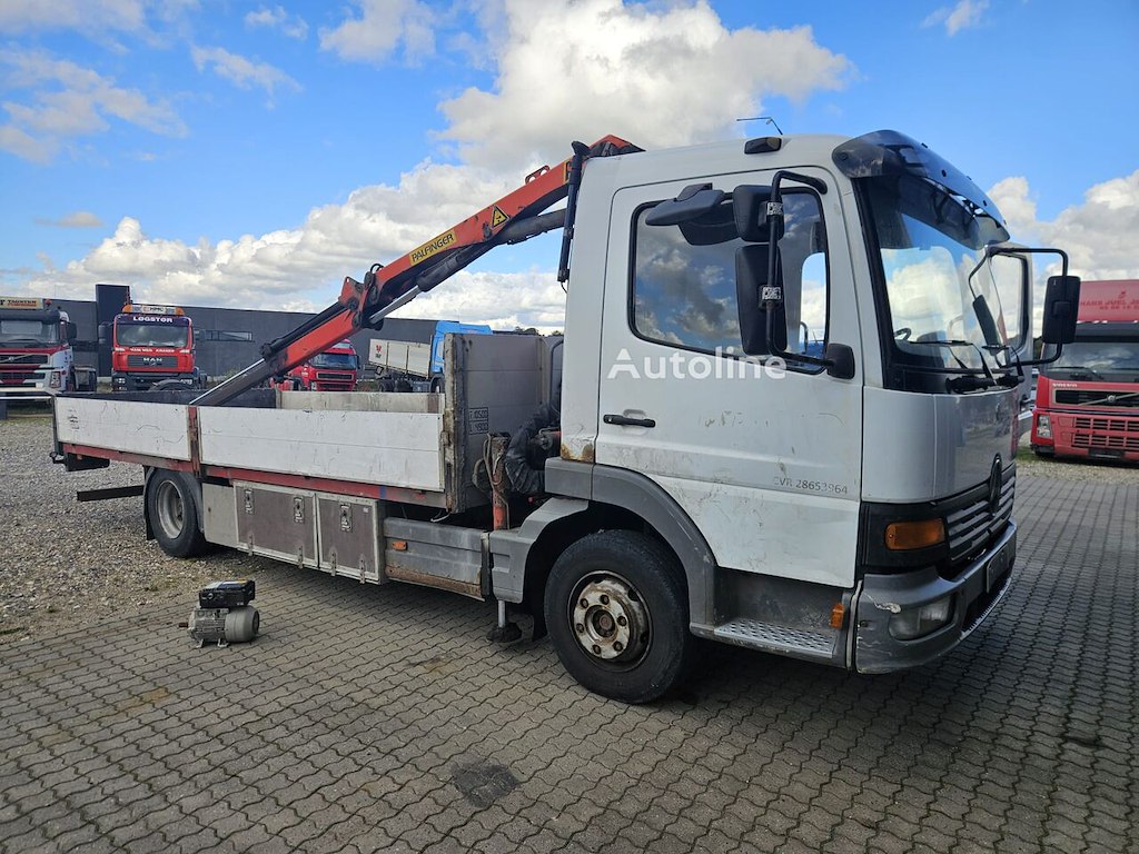 Mercedes-Benz Atego kamion s ravnom platformom