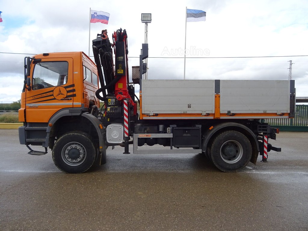 Mercedes-Benz Axor 18 28 kamion s ravnom platformom