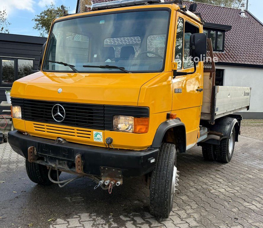 Mercedes-Benz 814 kamion s ravnom platformom