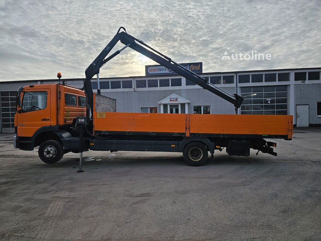 Mercedes-Benz Atego 823 kamion s ravnom platformom