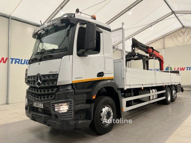 Mercedes-Benz Arocs 2533 kamion s ravnom platformom