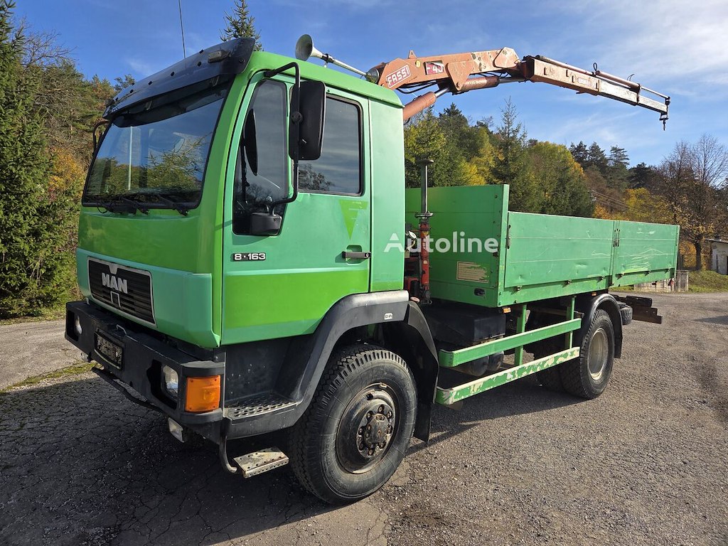 MAN 8.163 kamion s ravnom platformom