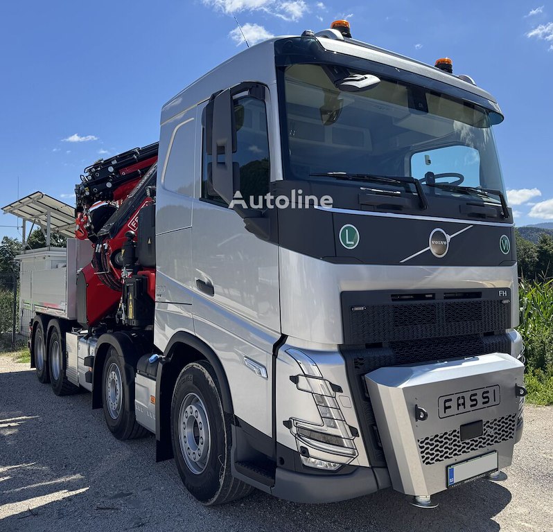 Volvo FH 500 Hiab Palfinger Fassi F1450-8 JIB-6 kamion s ravnom platformom