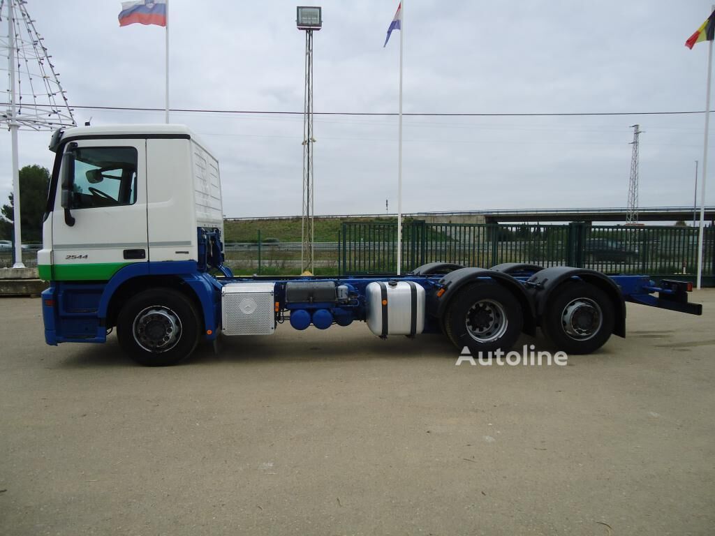 Mercedes-Benz ACTROS 25 44 kamion šasija