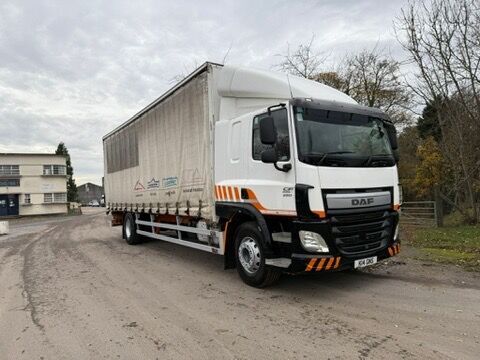 DAF CF 250 kamion sa klizna zavesa cerada