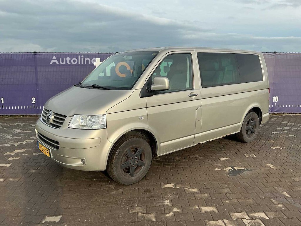 Prodaje se Volkswagen Transporter 2.5 TDI 300 Bud.DC kamion furgon < 3.5t na aukciji