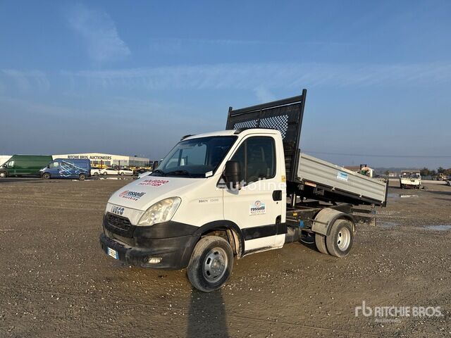 Prodaje se IVECO Daily 35C11 kamion kiper < 3.5t na aukciji