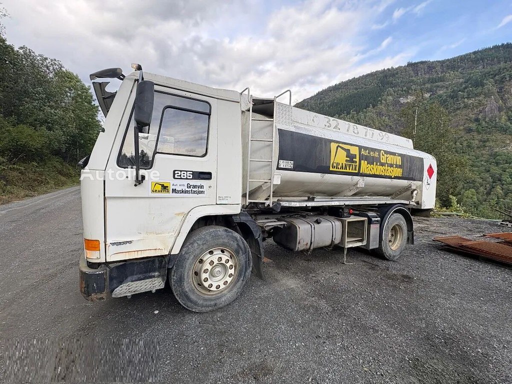 Volvo FL 7 Volvo FL7 285 Fuel tanker 4x2 autocisterna