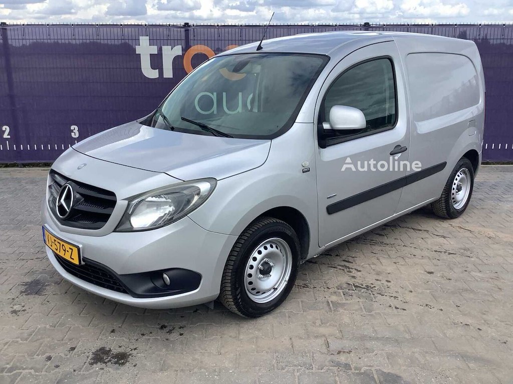 Prodaje se Mercedes-Benz Citan laki furgon na aukciji
