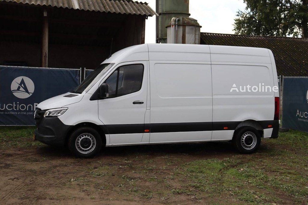 Prodaje se Mercedes-Benz Sprinter minibus furgon na aukciji