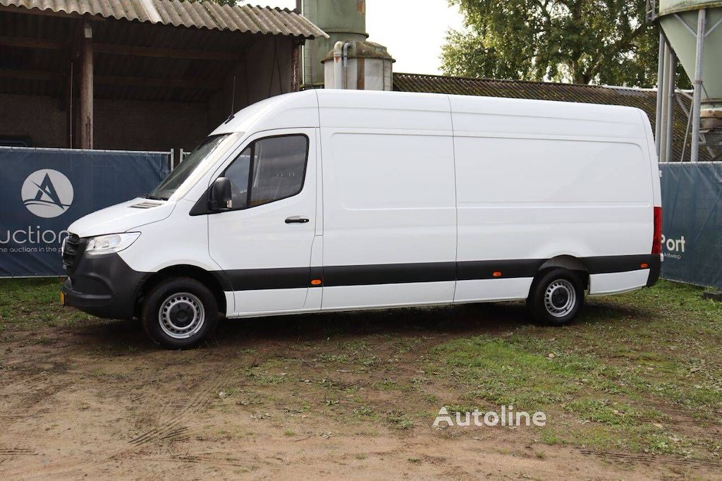 Prodaje se Mercedes-Benz Sprinter minibus furgon na aukciji