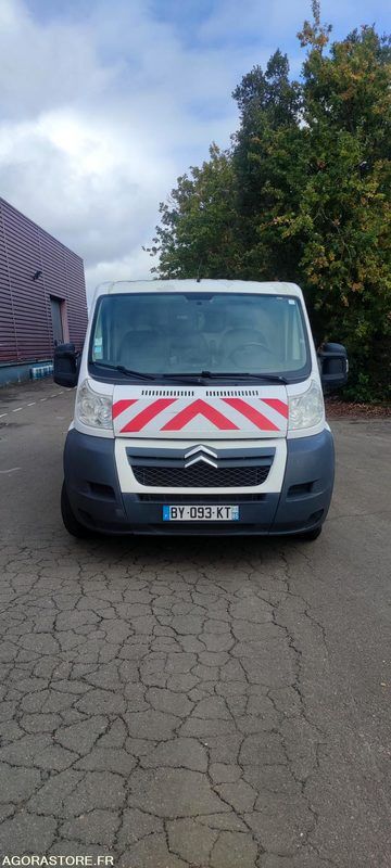 Prodaje se Citroen JUMPER minibus furgon na aukciji