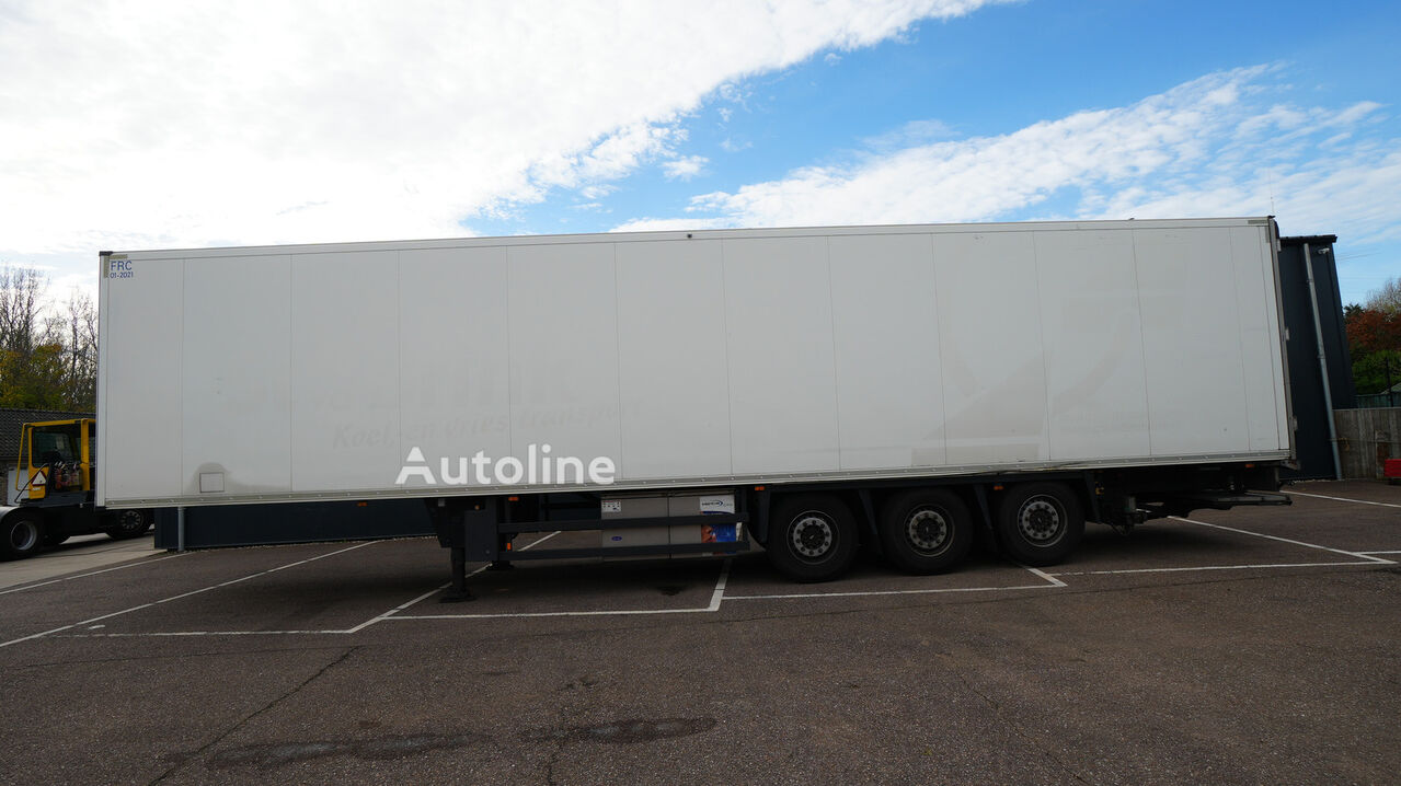 Schmitz Cargobull 3 AXLE FRIGO TRAILER poluprikolica hladnjača